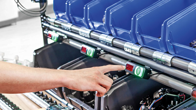 Pick-by-light oplossing vereenvoudigt assemblageprocessen - TURCK B.V ...